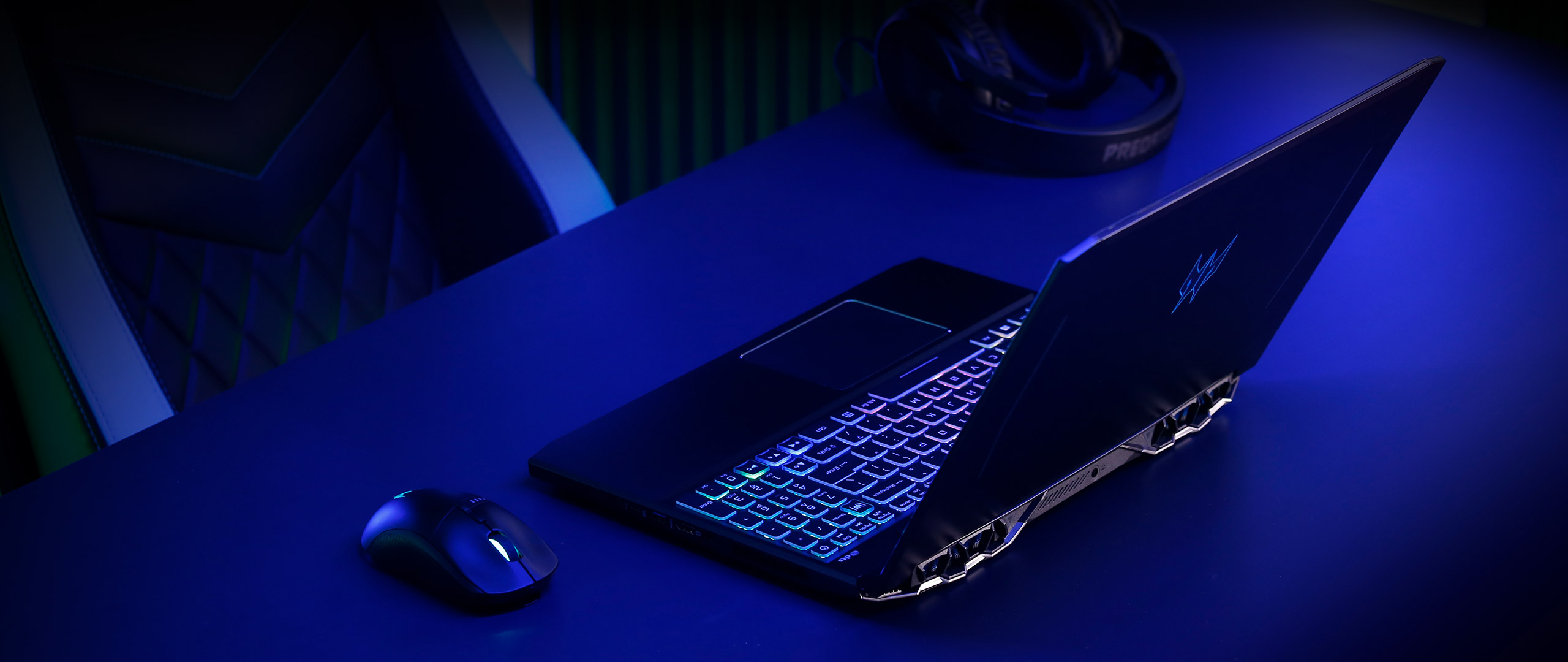 Predator Helios 300 開箱 - XpandNotes